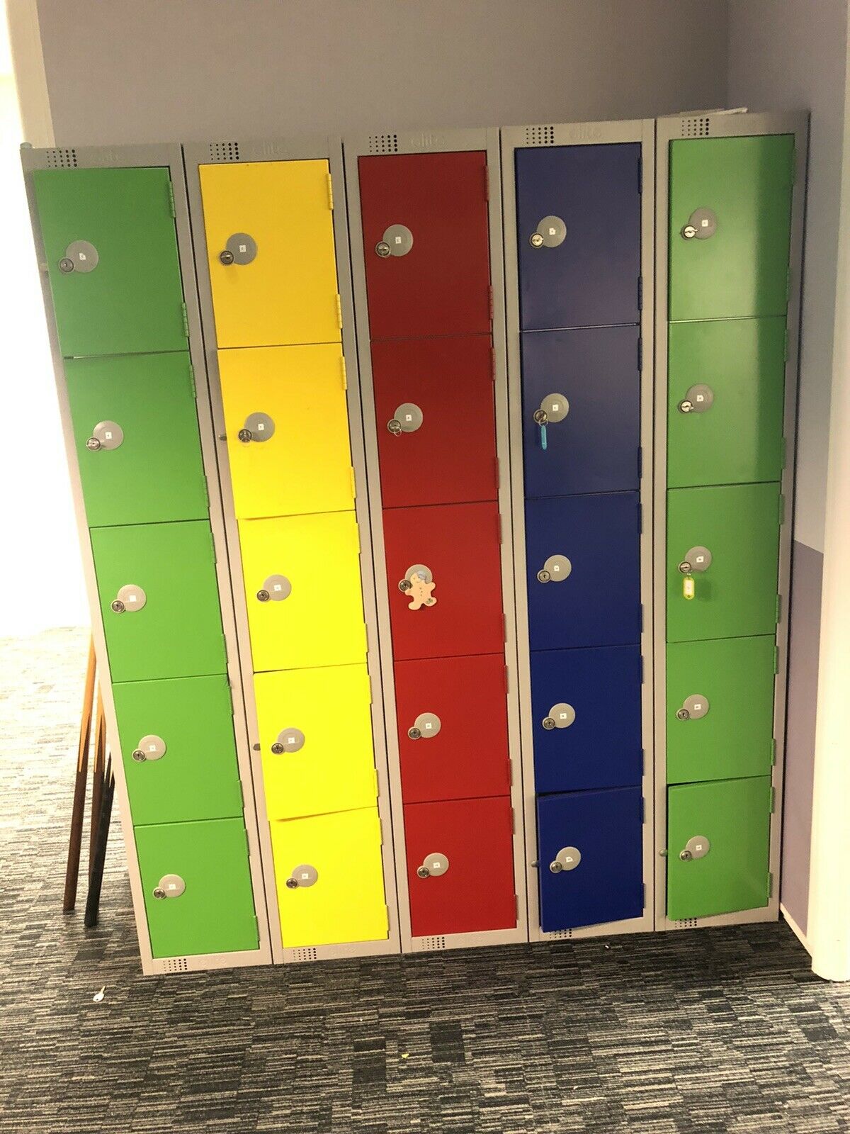 Elite Lockers | 5 Banks Of Five | Multicoloured Doors | Refurbished