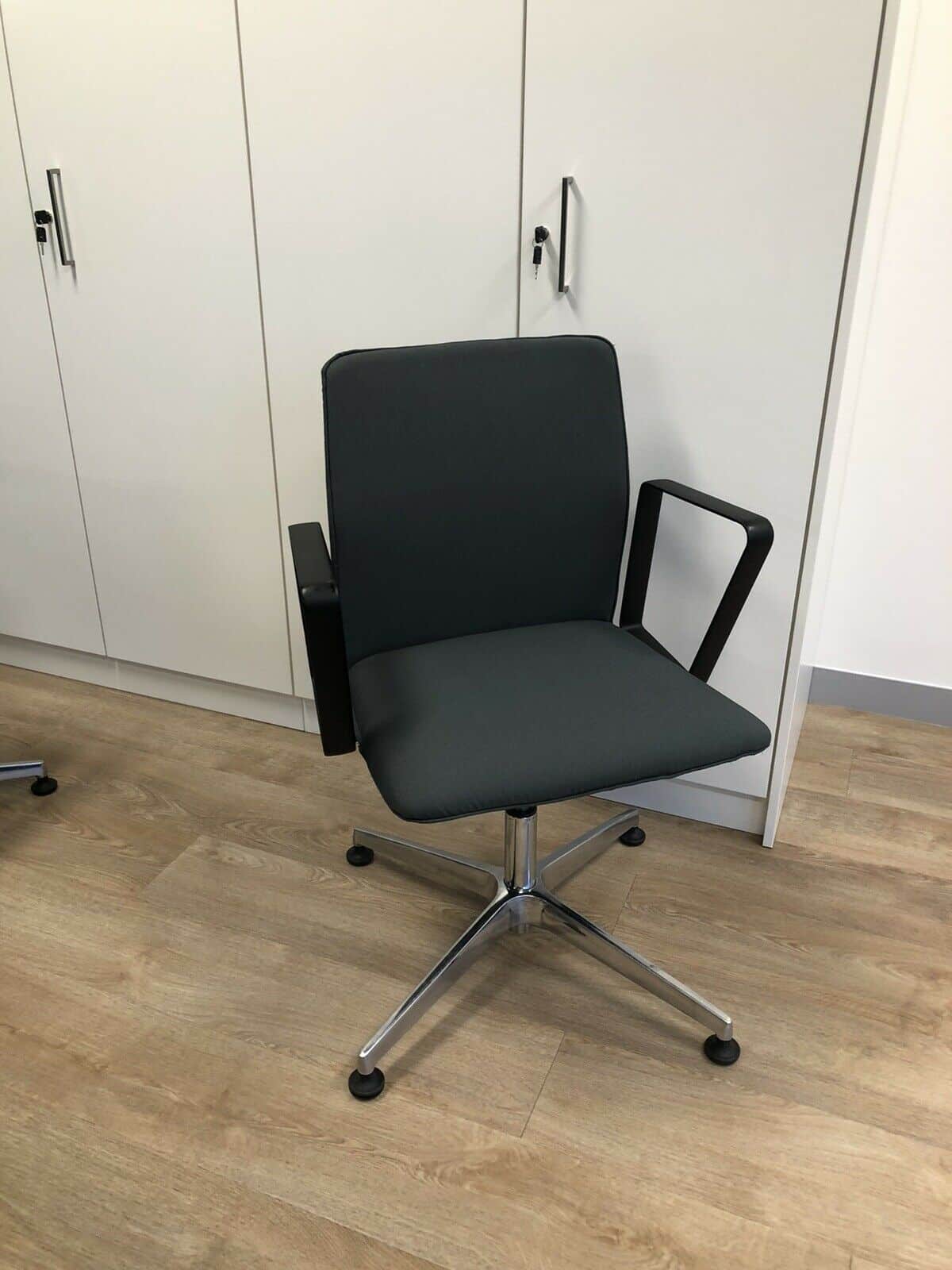 Forma 5 Allure | Conference Chair | Refurbished