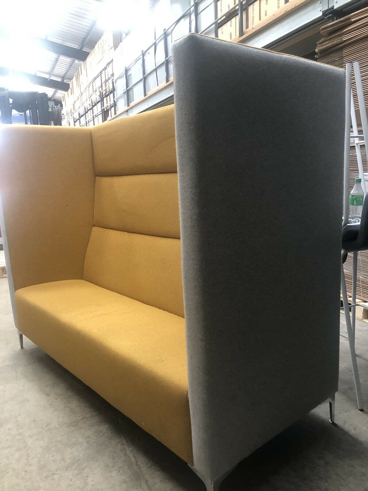 Frovi Huddle Seat | High Back Collaborative Sofa | Refurbished