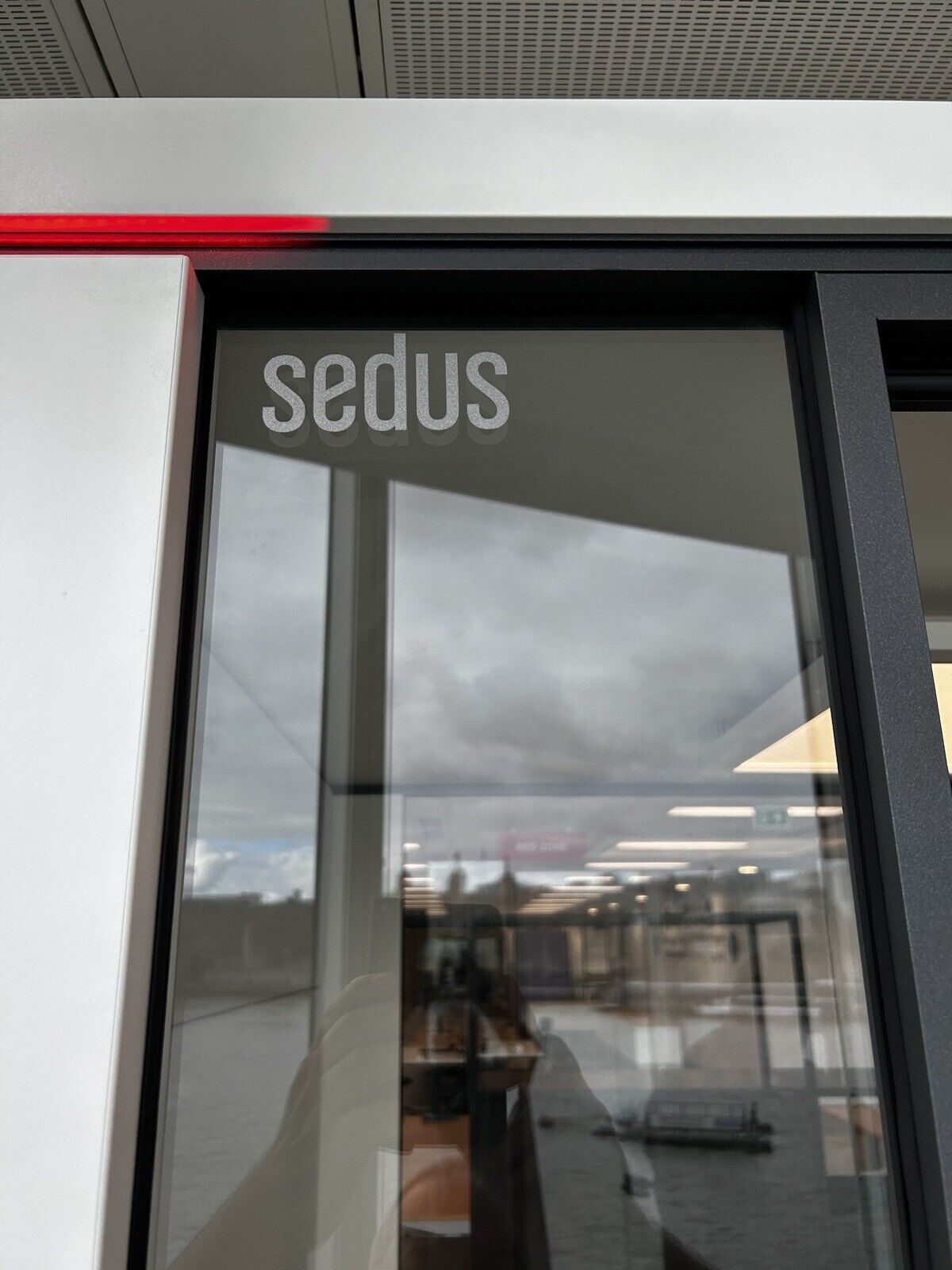 Sedus cube se privacy booth , seats Up To 4 people 2m Wx 1.5m D In ...