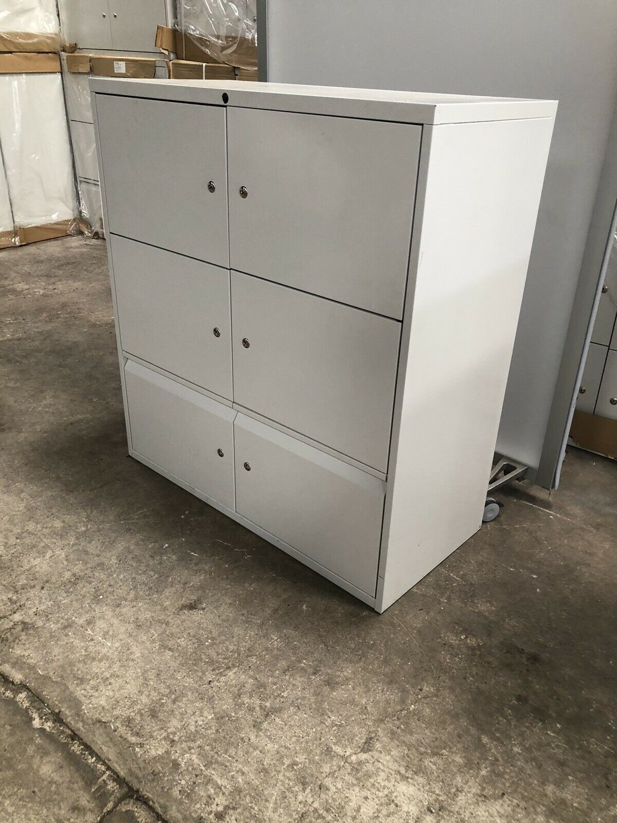Ki 800 Series Personal Lockers | Banks Of 6 Or 12 | keys | Refurbished