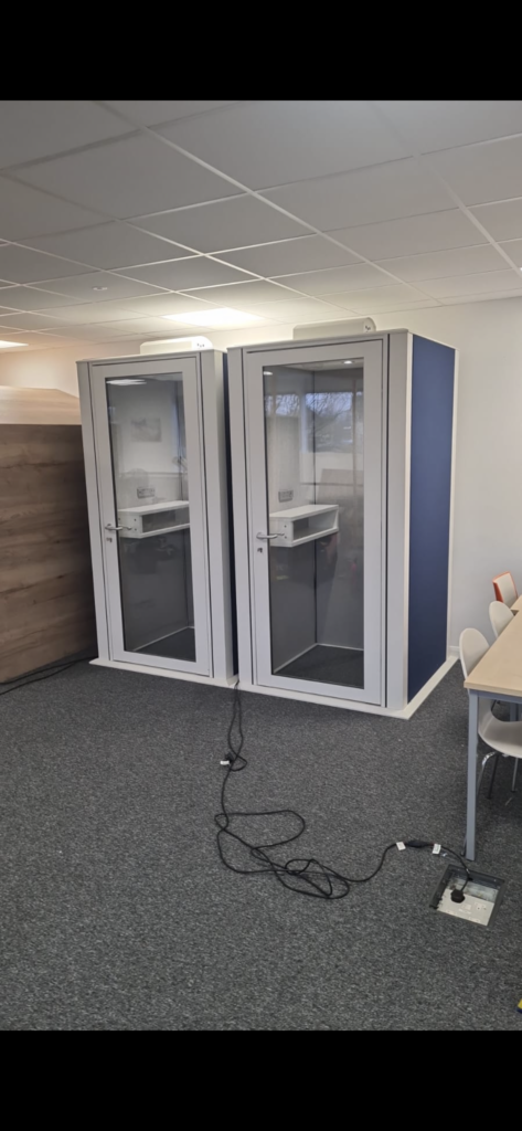 Senator Cell Pod Cell 01 Focus single user acoustic phone booth