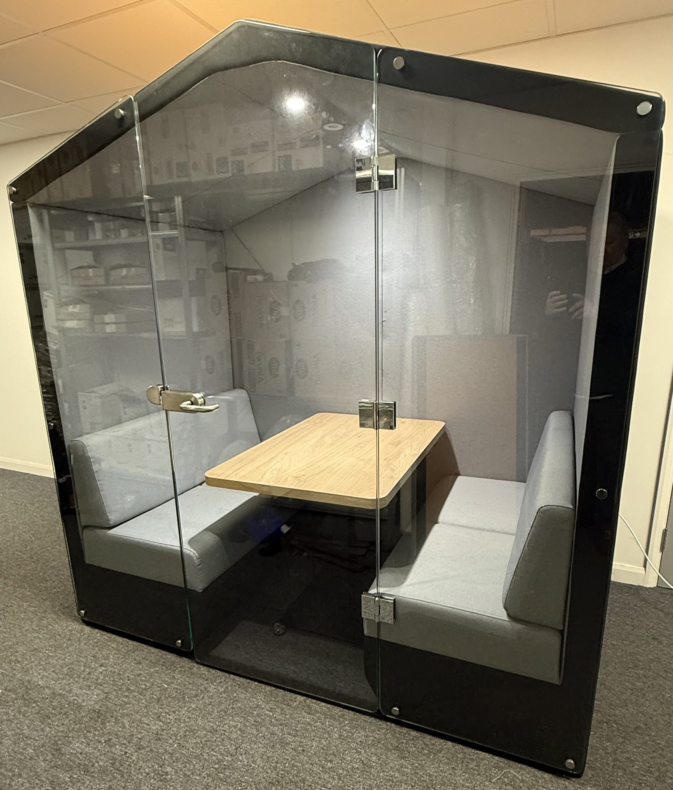 JDD Bea-4 person Glazed Meeting Den in grey with integral table - The ...